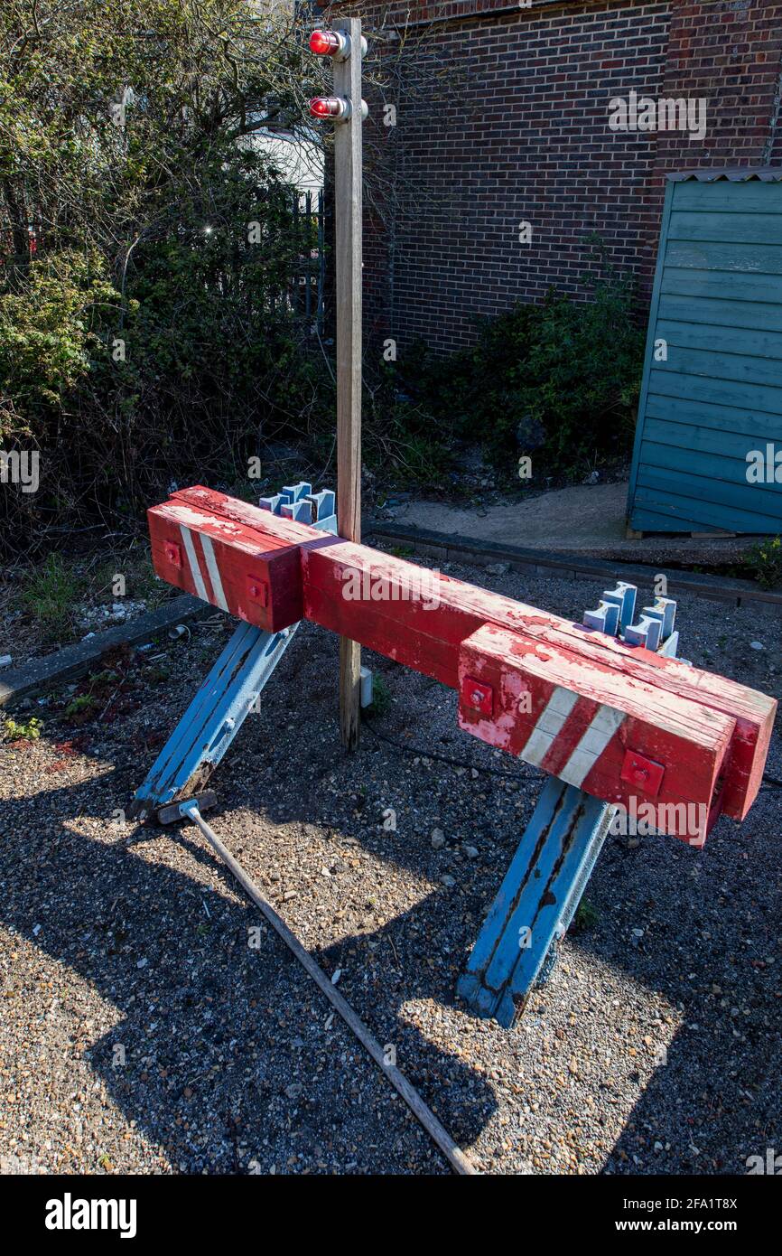 Platform buffers hi-res stock photography and images - Alamy