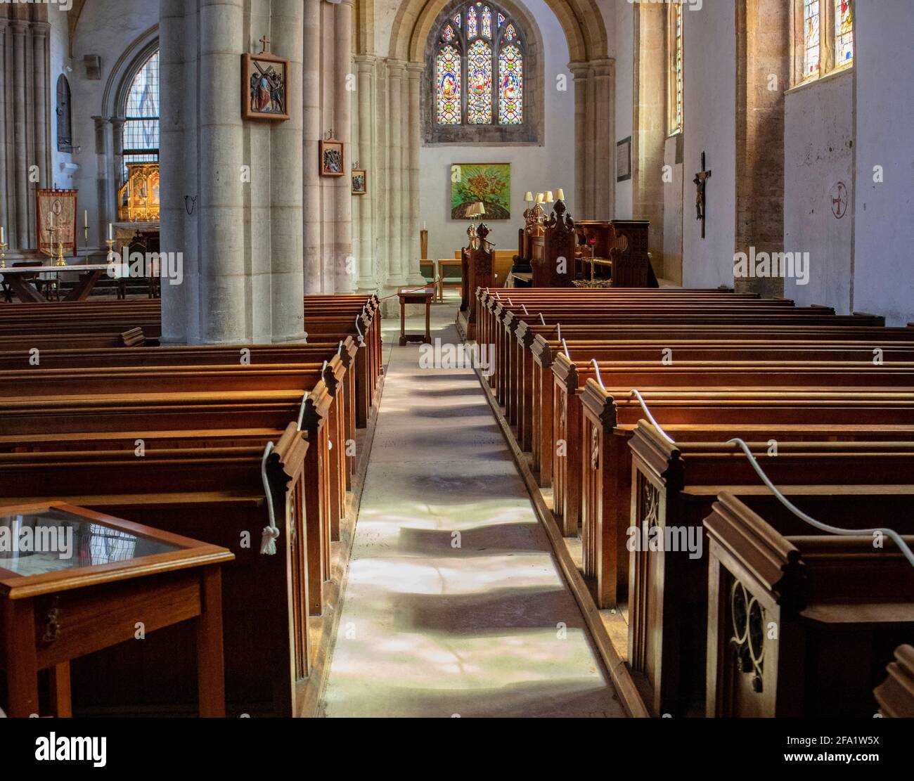 Inside interior protestant anglican hi-res stock photography and images ...
