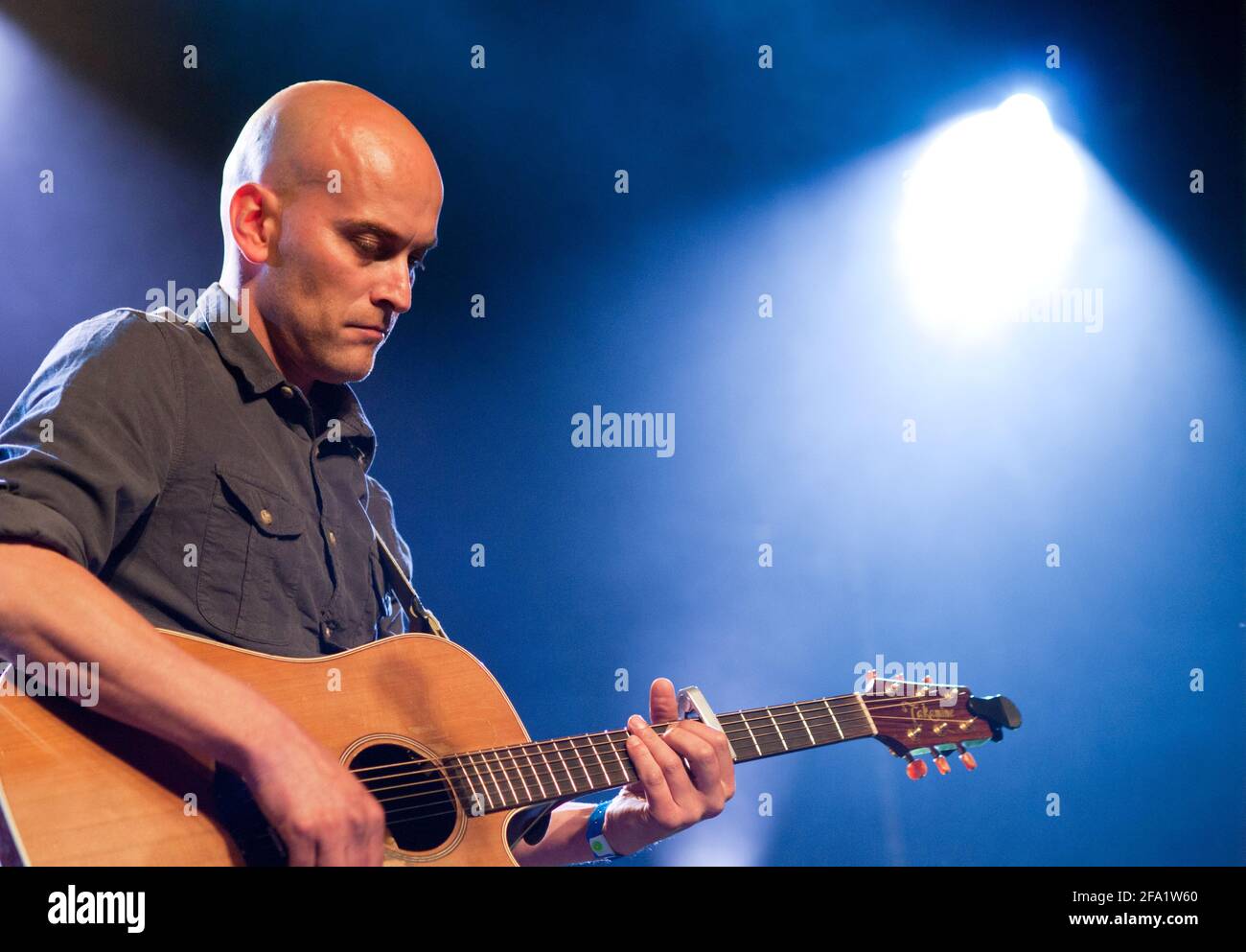 Gary armstrong singer hi-res stock photography and images - Alamy