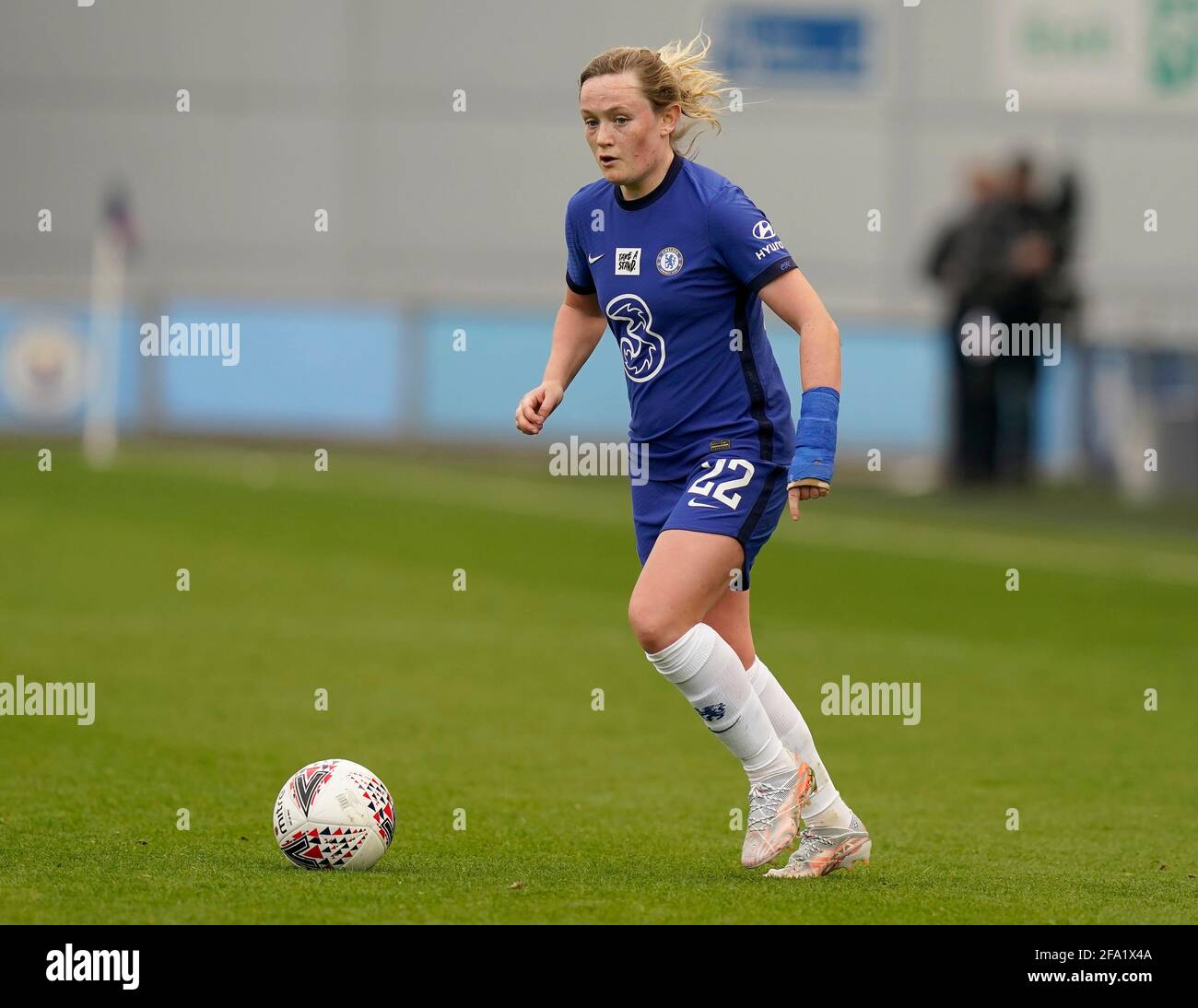 Chelsea women erin cuthbert chelsea women hi-res stock photography and ...