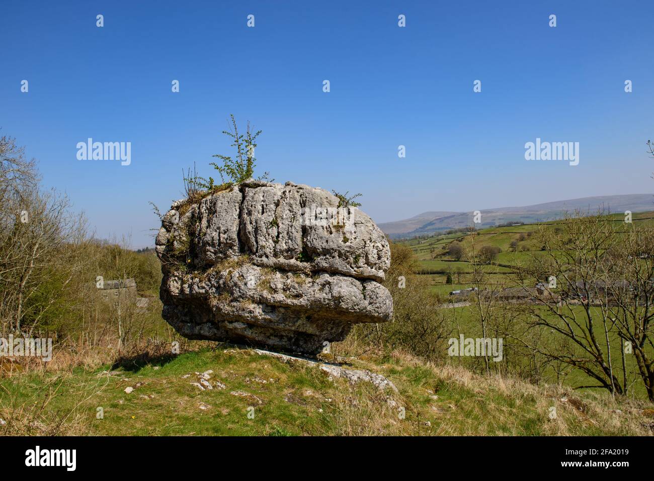 Hutton roof hi-res stock photography and images - Alamy