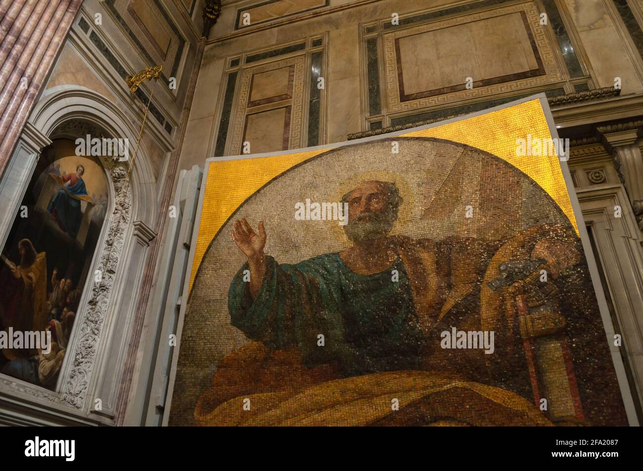 ST PETERSBURG, RUSSIA - AUGUST 15, 2017. Interior of the St Isaac ...