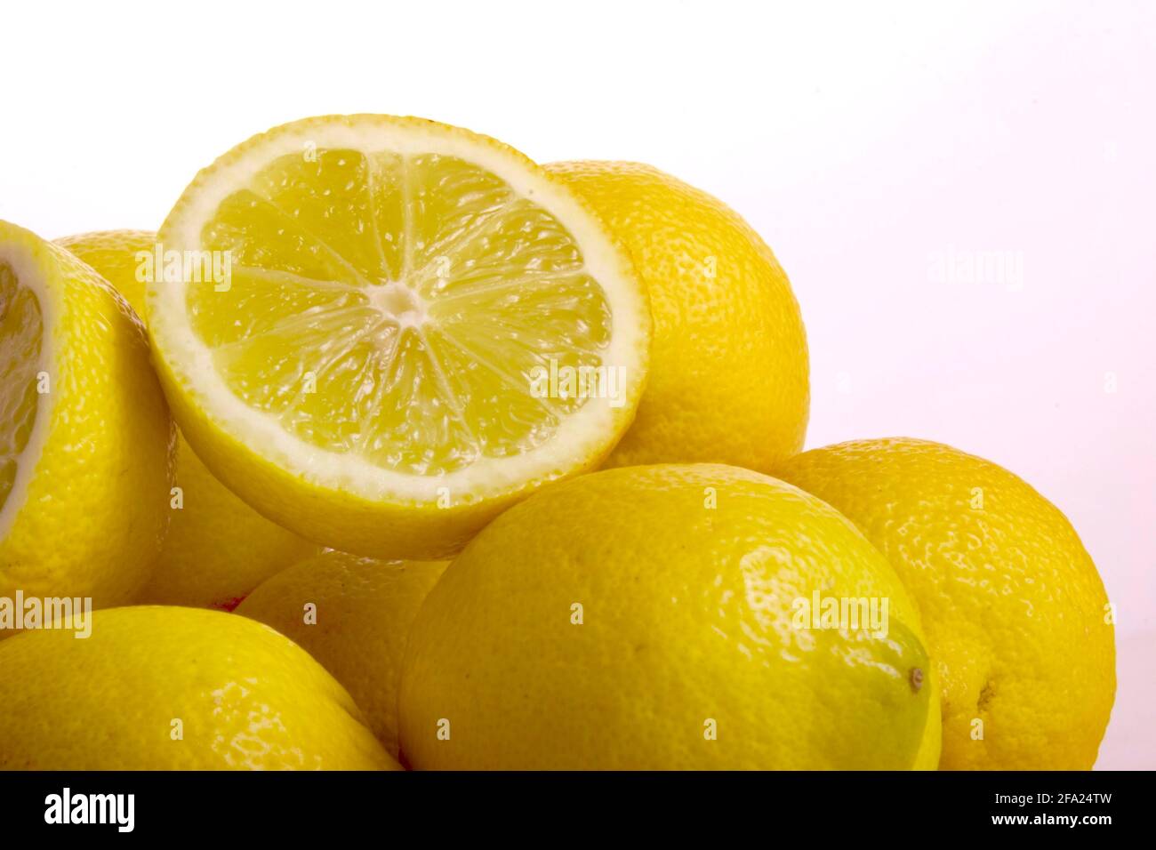 lemon (Citrus limon), lemons, cut-out Stock Photo - Alamy