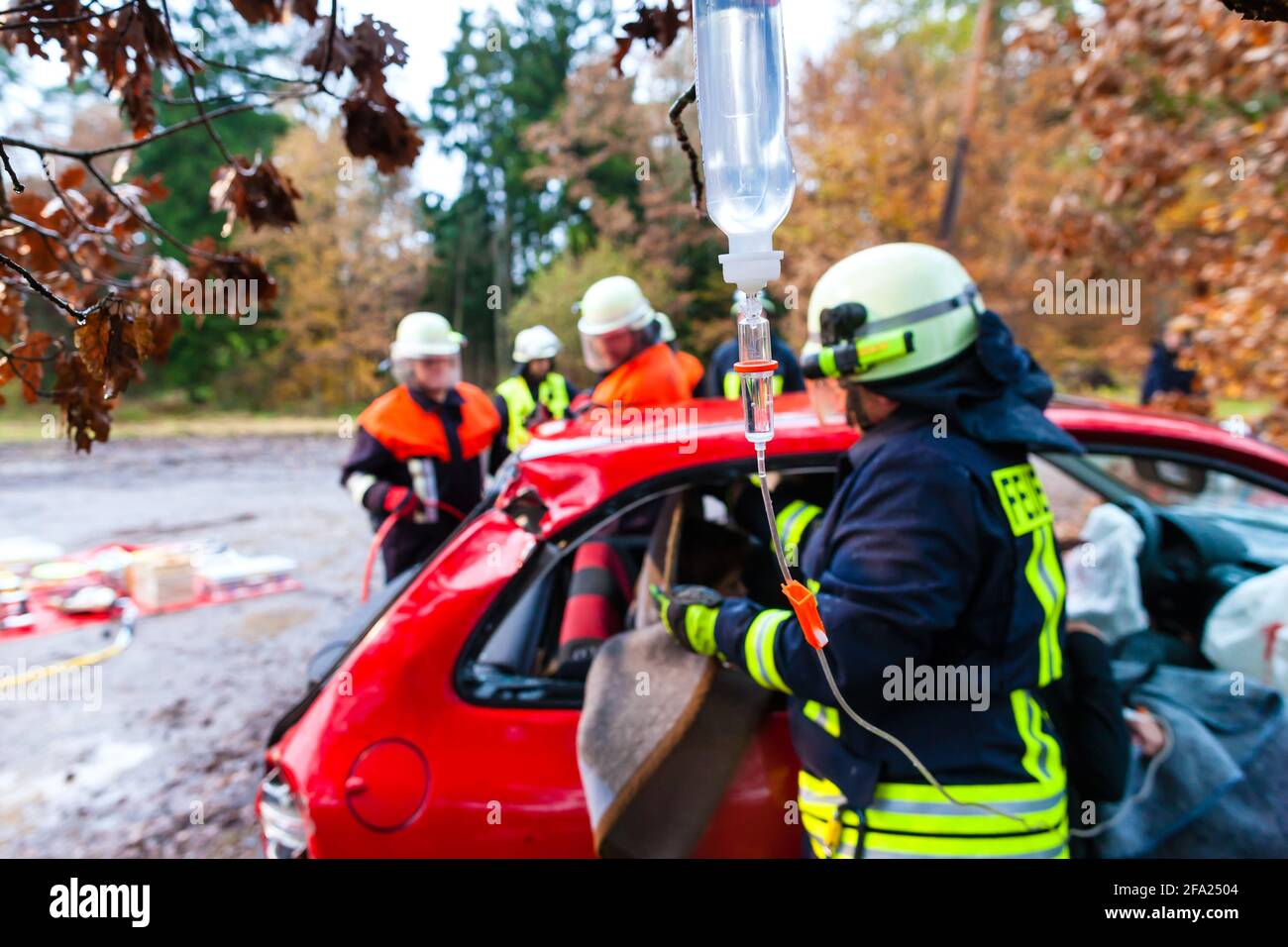 Accident - Fire brigade rescues accident Victim of a car using a ...