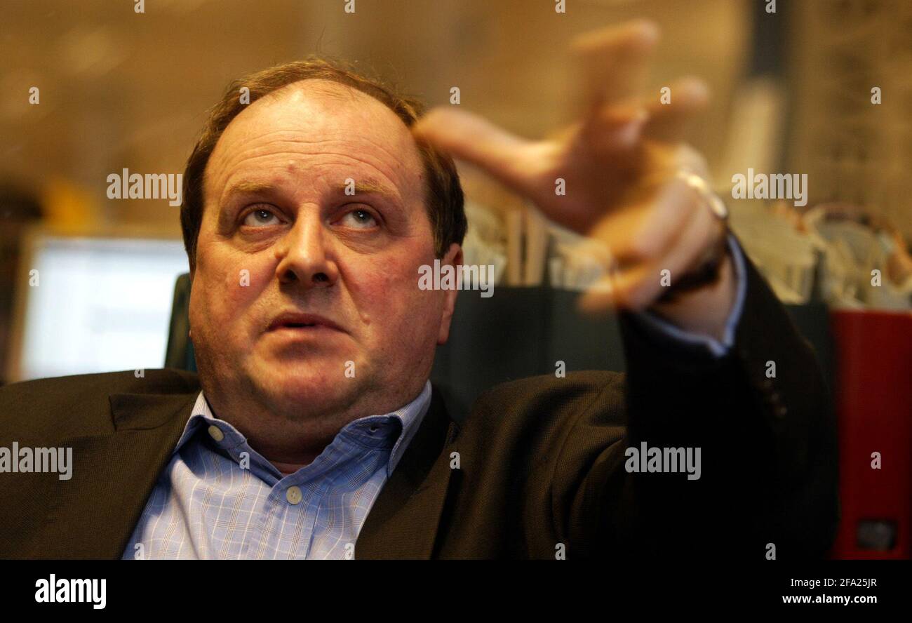 Bbc 2 radio hi-res stock photography and images - Alamy