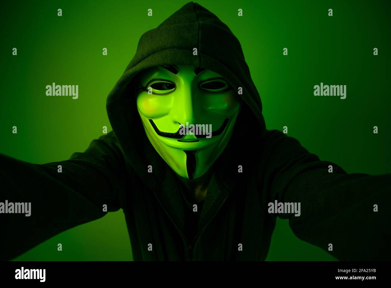 Anonymous hackers hi-res stock photography and images - Alamy