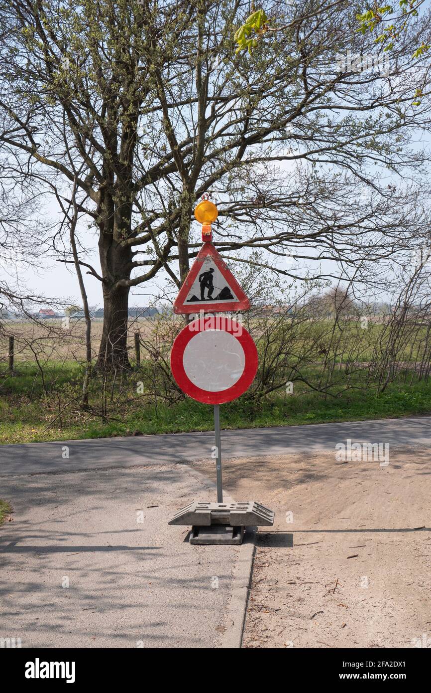 Workplace safety signs hi-res stock photography and images - Alamy