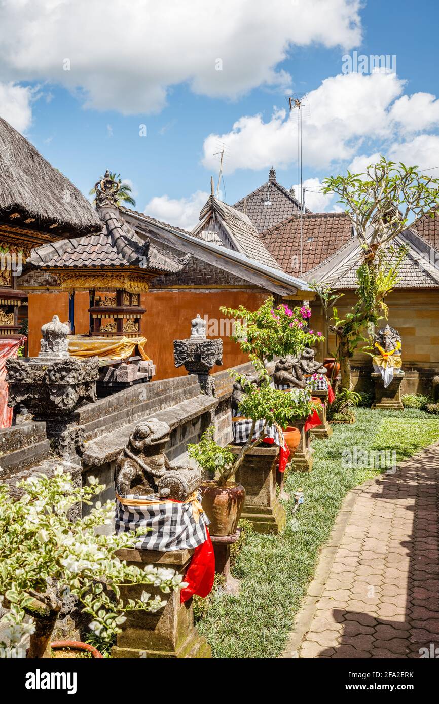 Indonesia vertical hi-res stock photography and images - Alamy