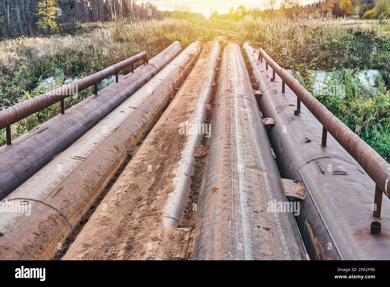 Empty bridge hi-res stock photography and images - Alamy