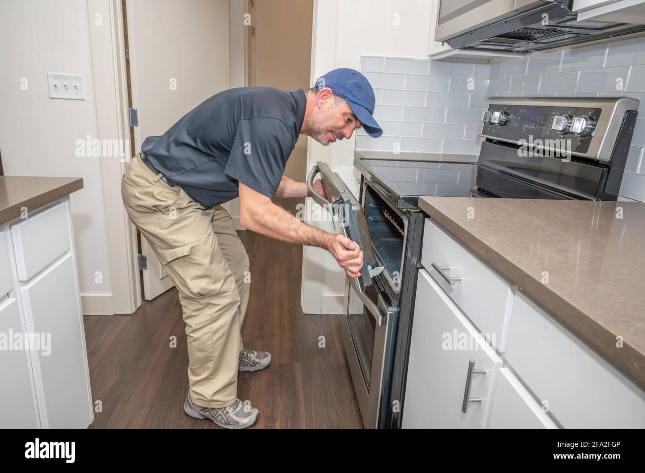 Repair repairing installing hi-res stock photography and images - Alamy