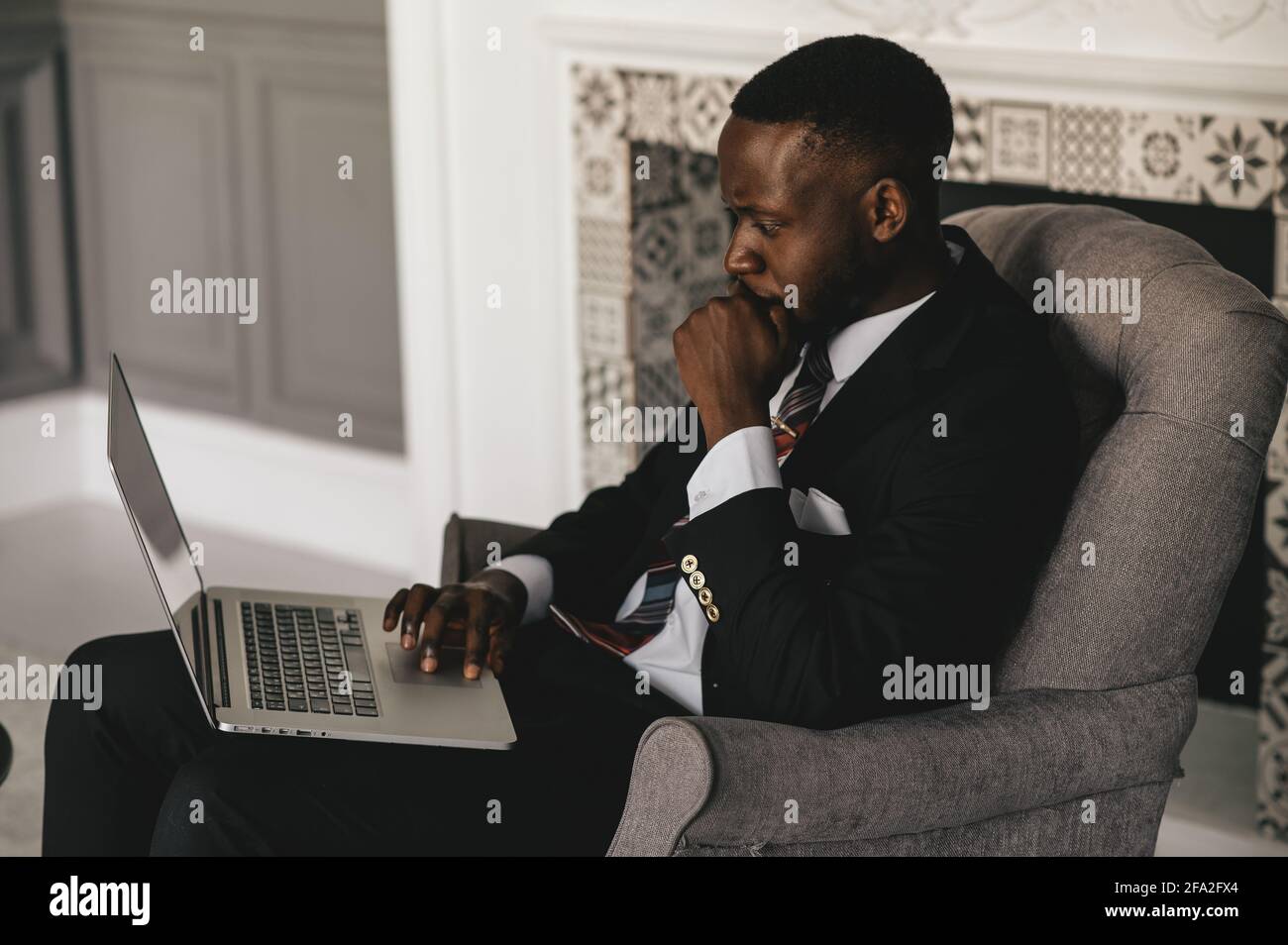 African american black expert hi-res stock photography and images - Alamy