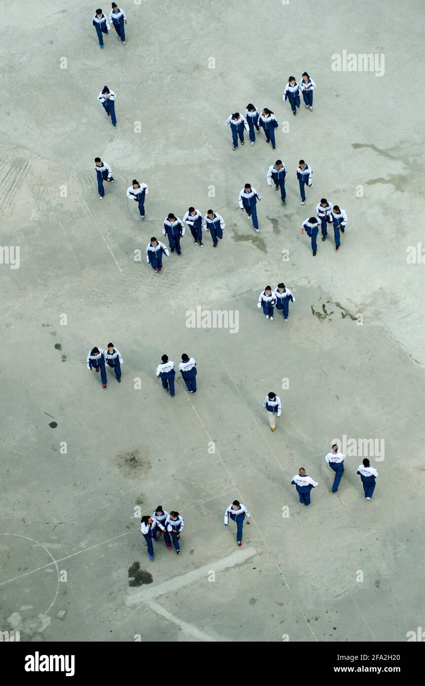 Chinese students school uniforms hi-res stock photography and images ...