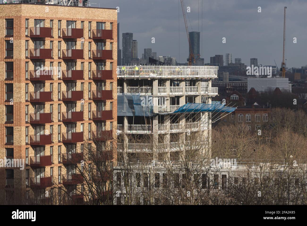 Elephant and castle london building hi-res stock photography and images ...