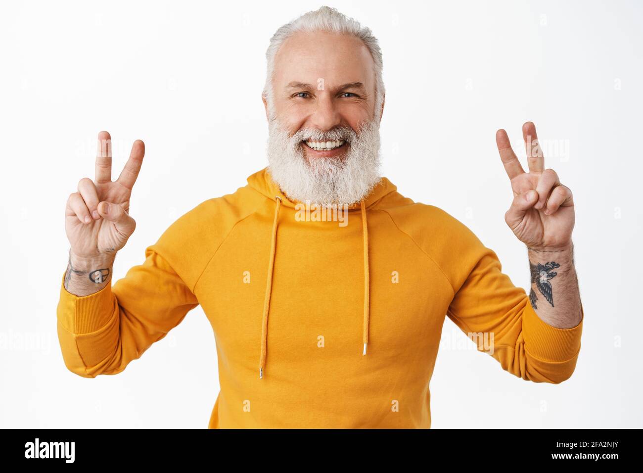 Elderly hipster hi-res stock photography and images - Alamy