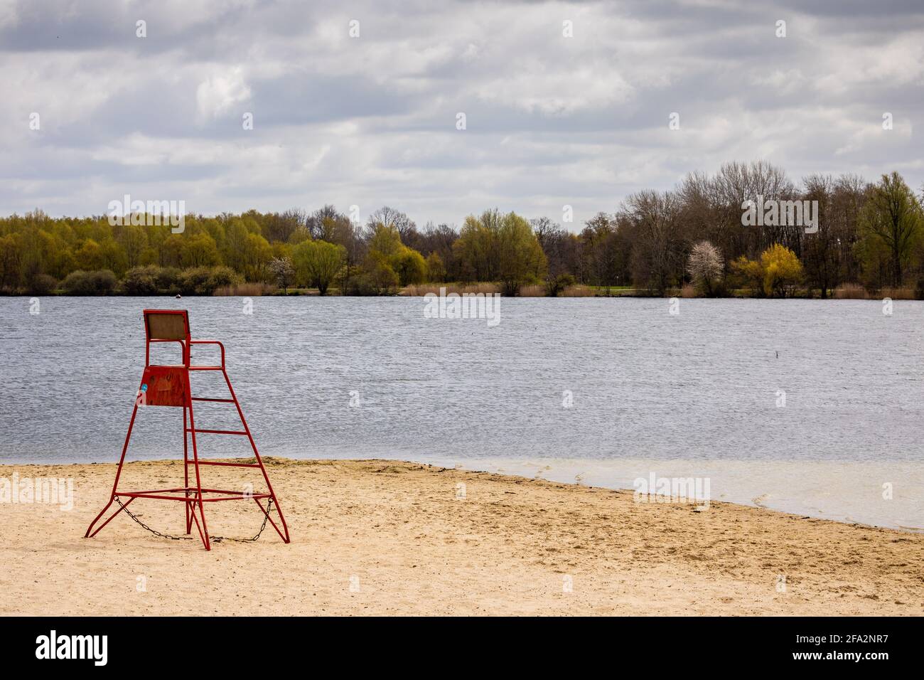 Wolfsburg, Germany. 22nd Apr, 2021. A lifeguard's high seat stands ...
