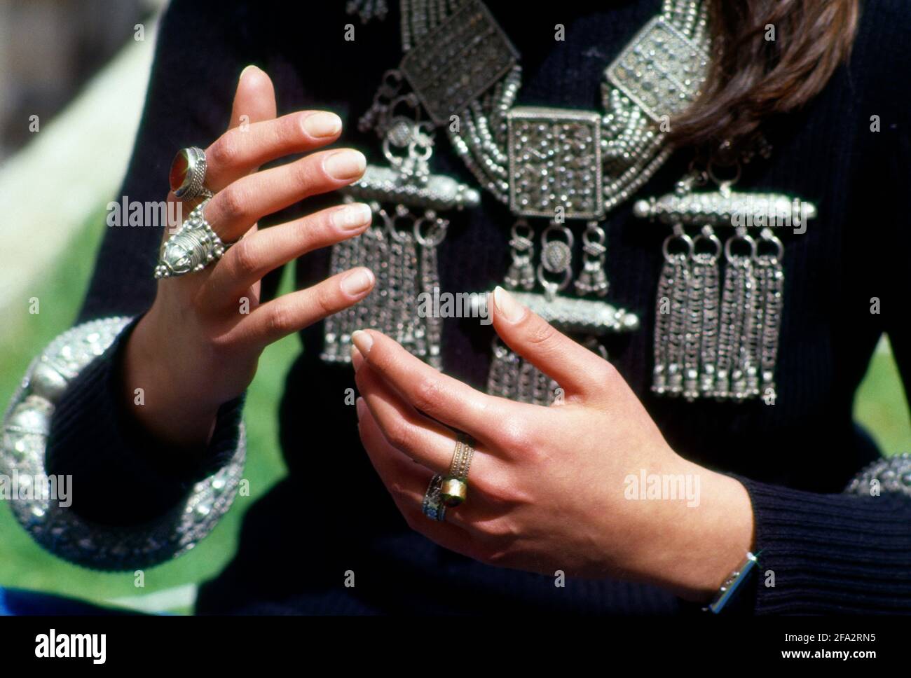 Saudi arabia jewellery hi-res stock photography and images - Alamy