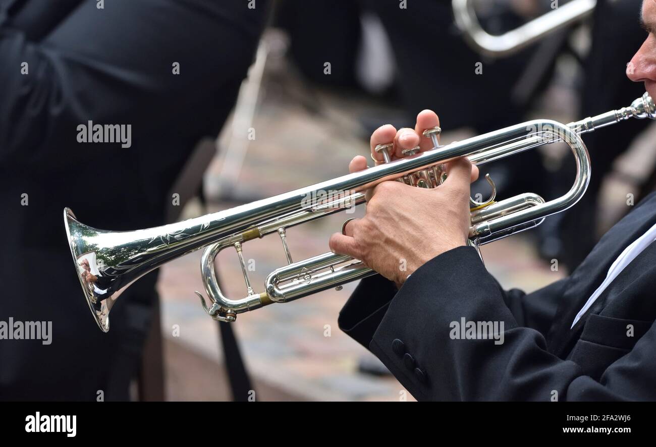 Trumpet concerto hi-res stock photography and images - Alamy