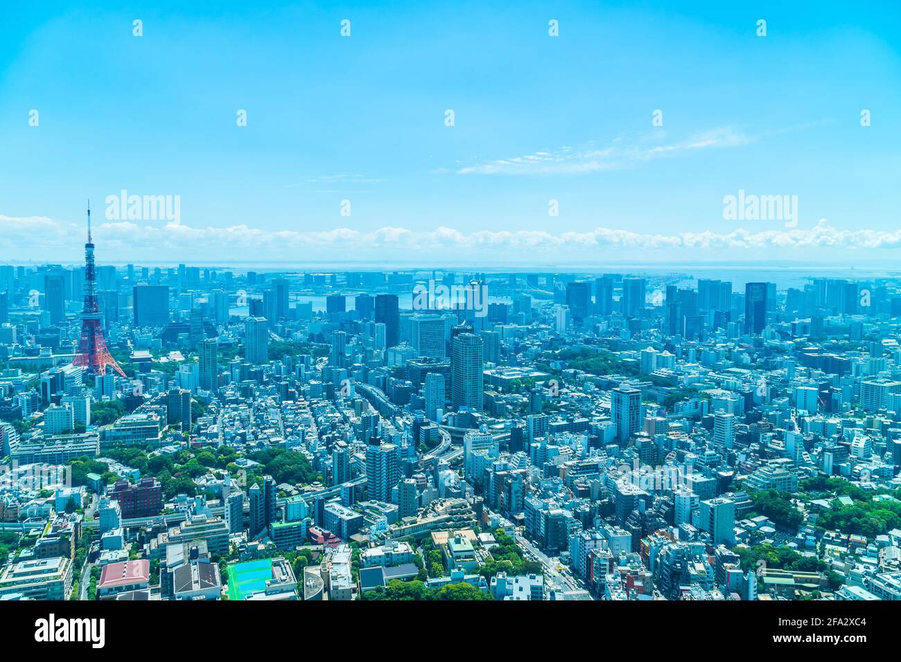Beautiful architecture building tokyo city with tokyo tower on blue sky ...