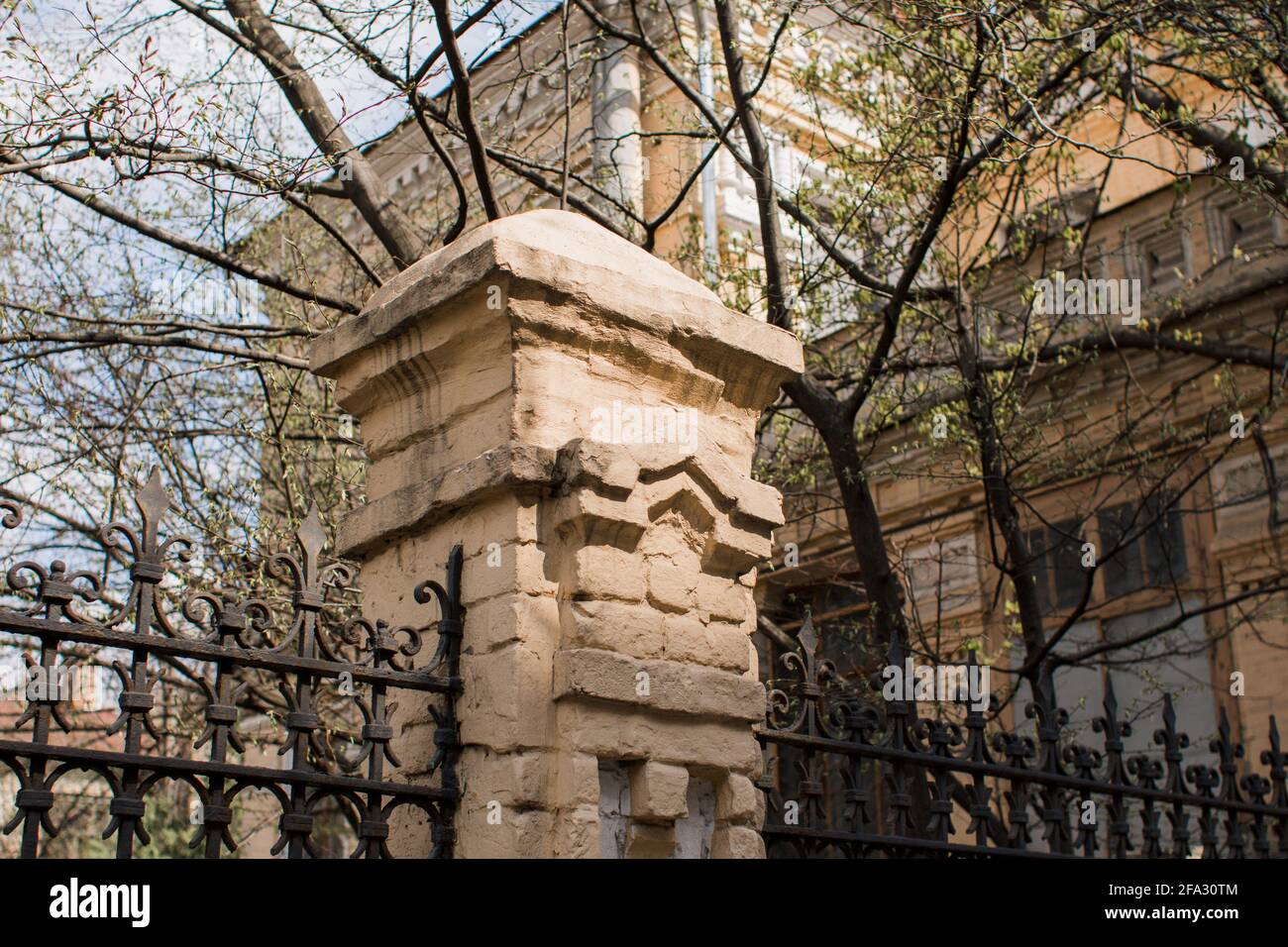Ornate wrought iron work gate hi-res stock photography and images - Alamy
