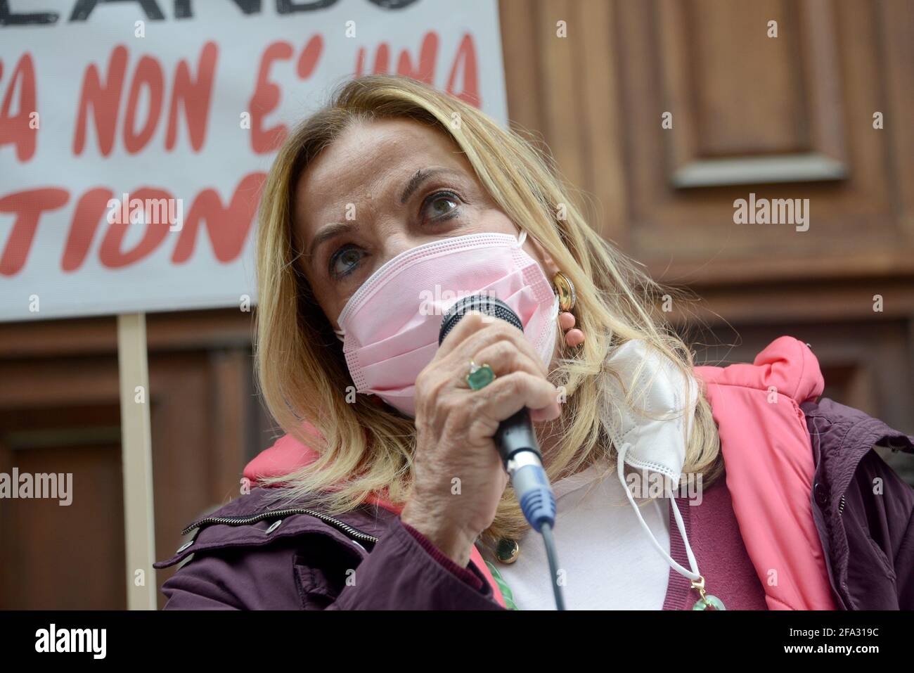 In photo Simona Izzo Stock Photo - Alamy