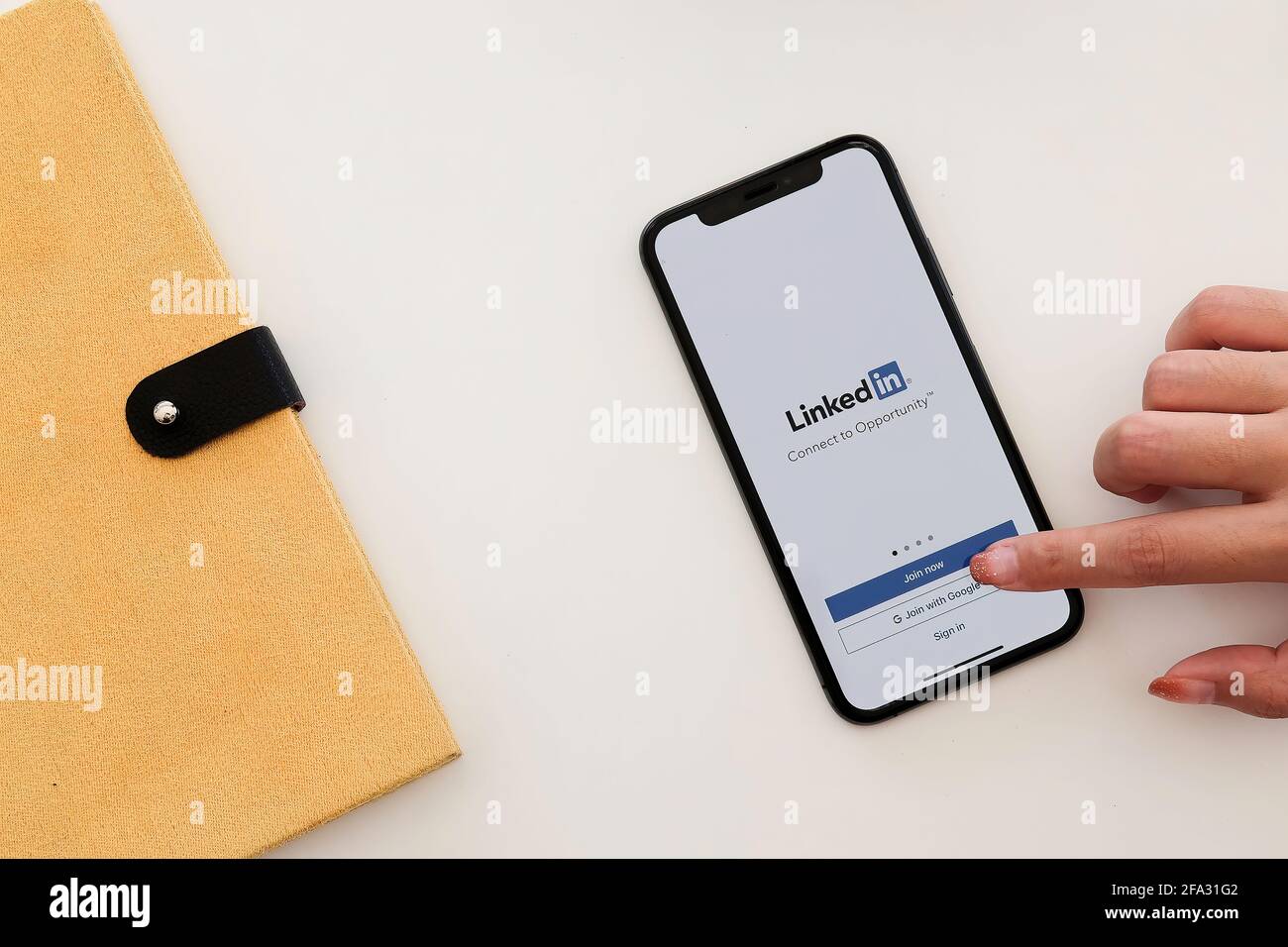 Linkedin background photo hi-res stock photography and images - Alamy