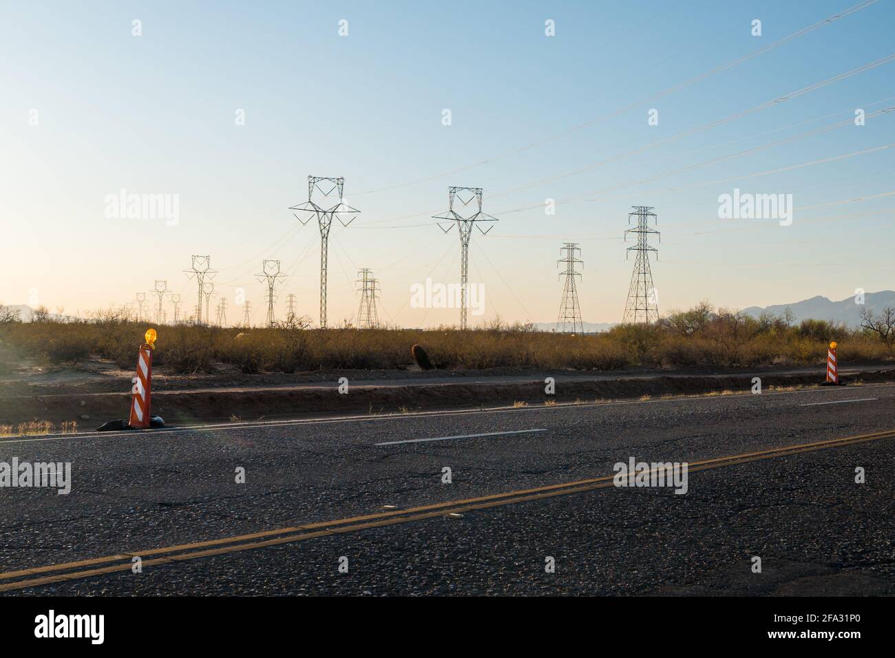 Cement pole electric hi-res stock photography and images - Alamy
