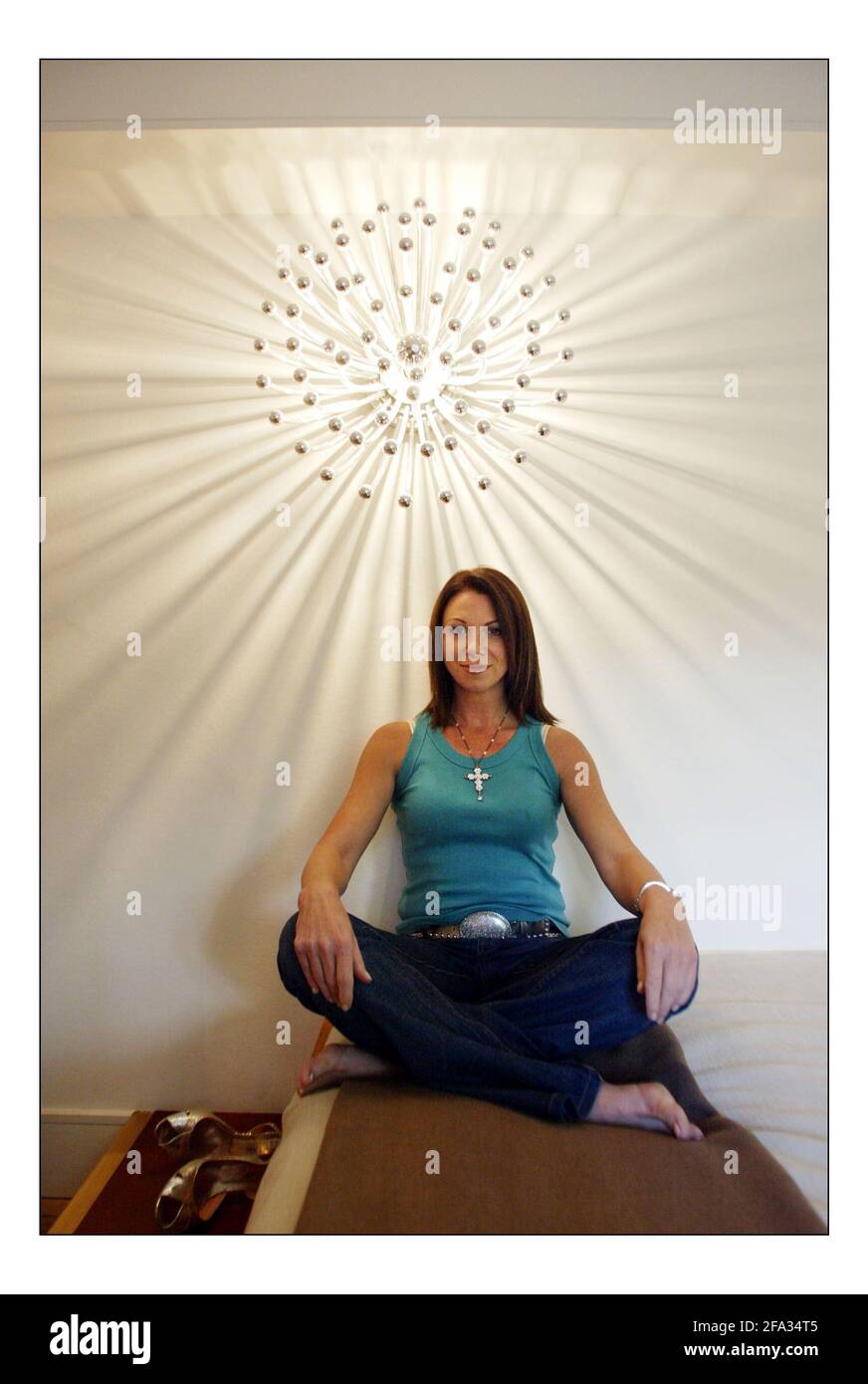 Tracey Cox in her home in Richmond, Londonpic David Sandison 9/8/2005 ...