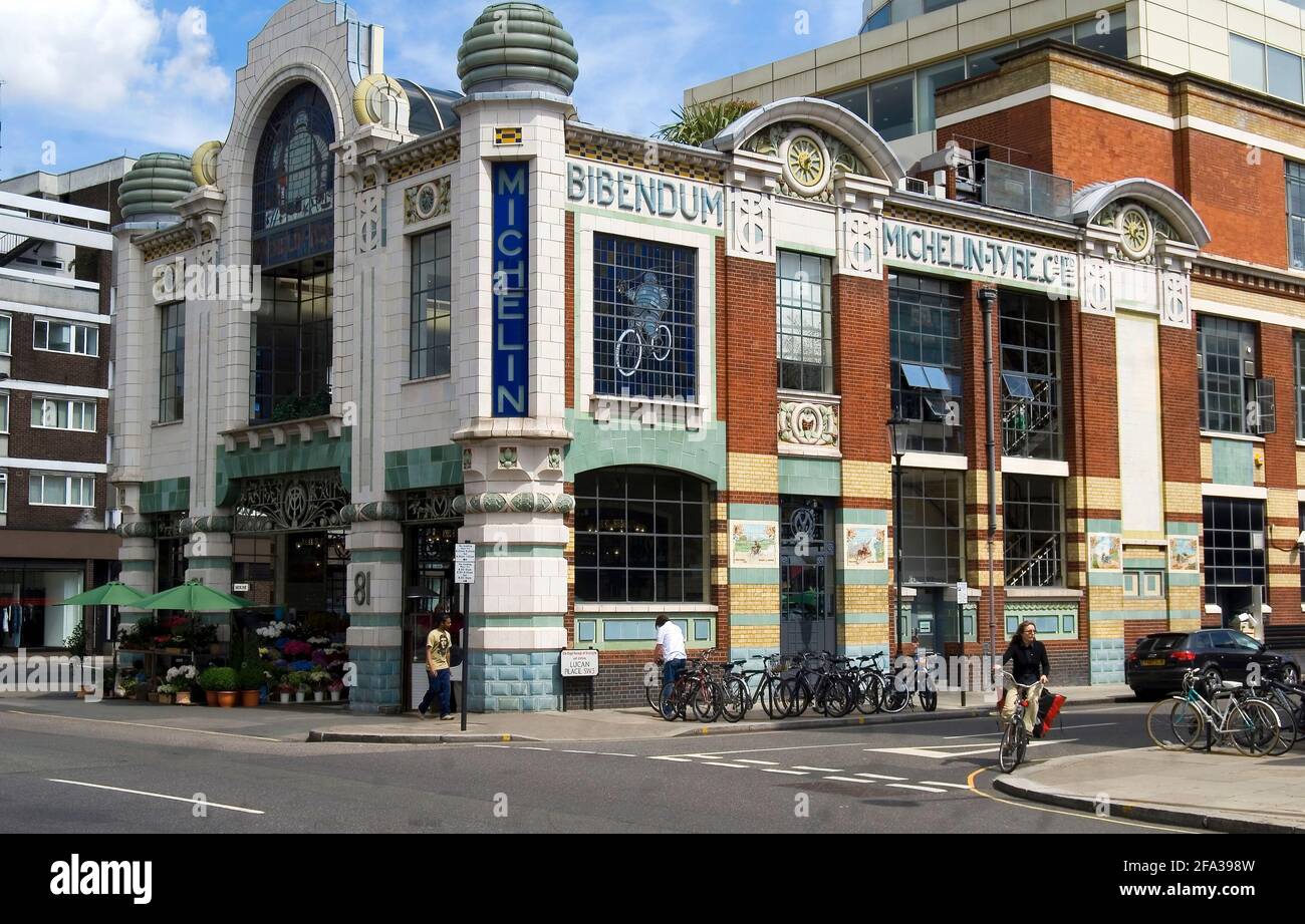 Michelin house hi-res stock photography and images - Alamy