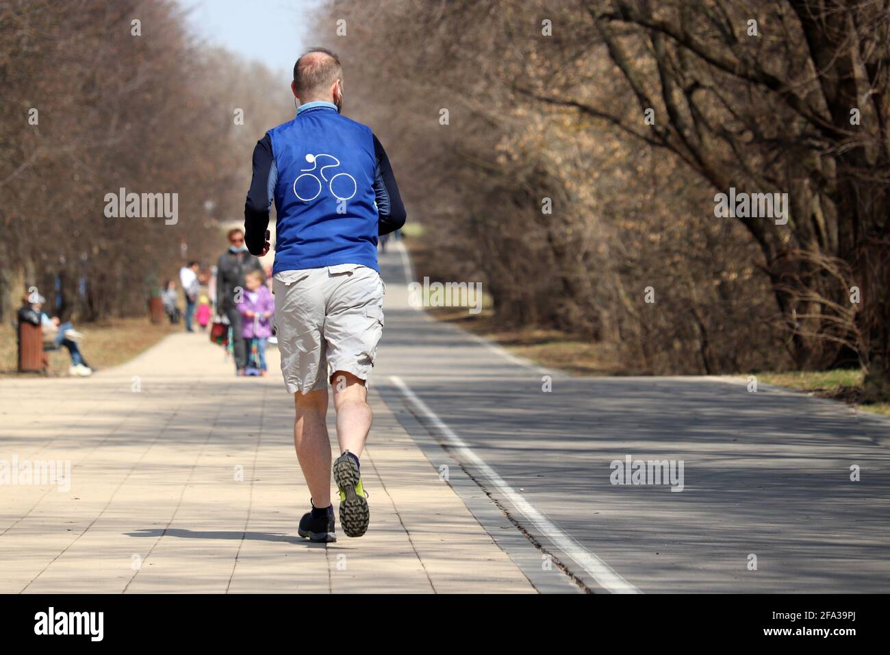 Man in shorts hi-res stock photography and images - Alamy