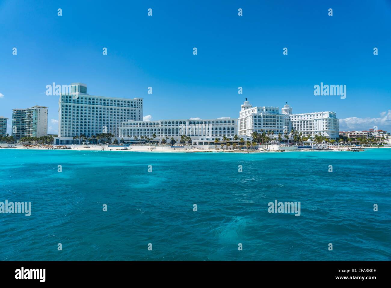 Riu cancun hi-res stock photography and images - Alamy