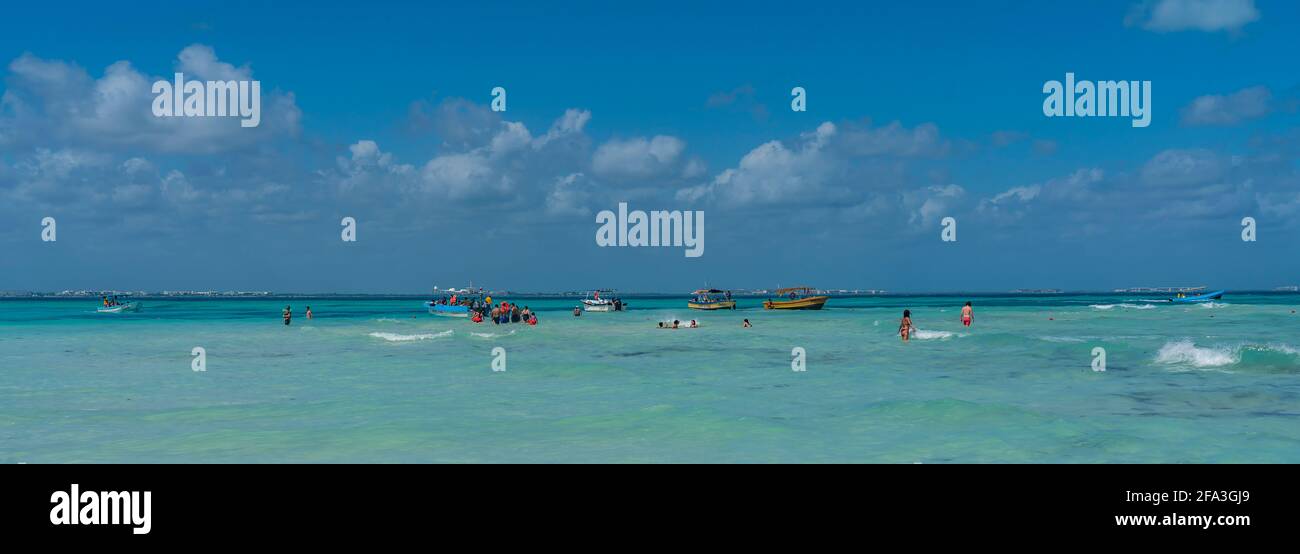 ISLA MUJERES, MEXICO - MARCH 12. 2021: Playa Norte - north beach with ...