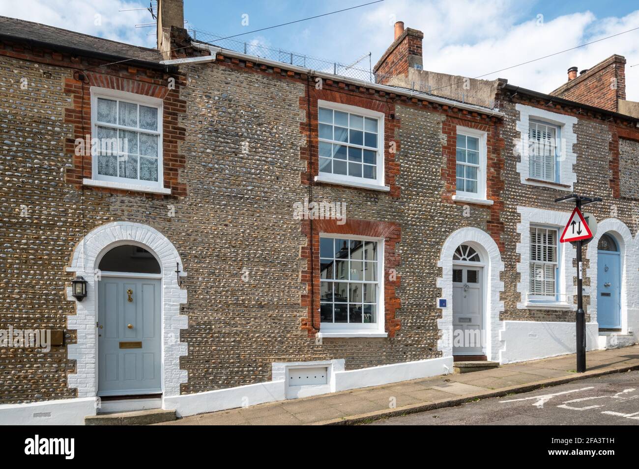 Pebble stone wall hi-res stock photography and images - Alamy