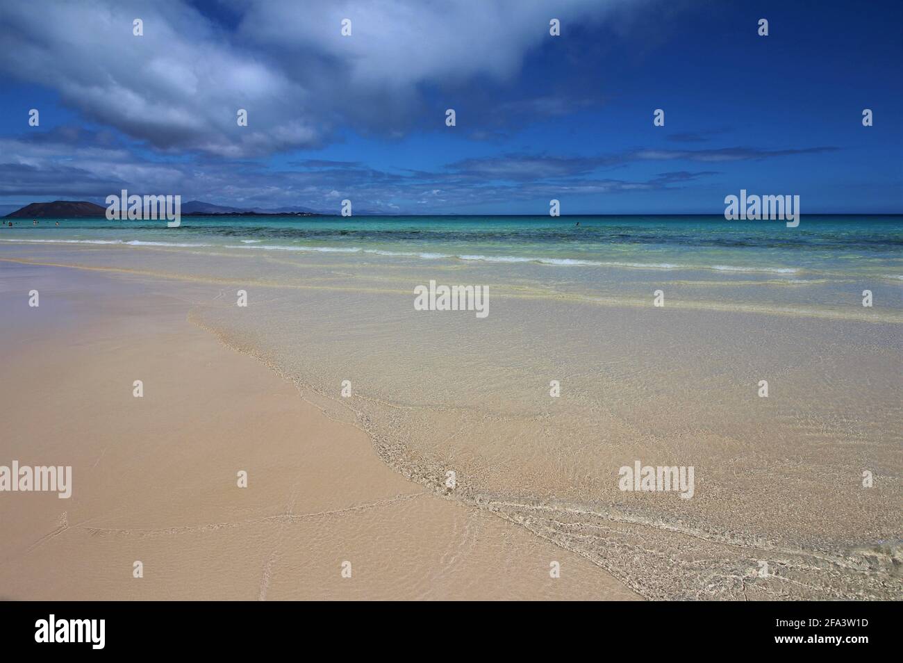 Fuerteventura corralejo beach hi-res stock photography and images - Alamy