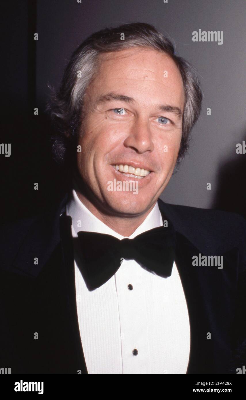 Steve Kanaly's Instagram, Twitter & Facebook on IDCrawl