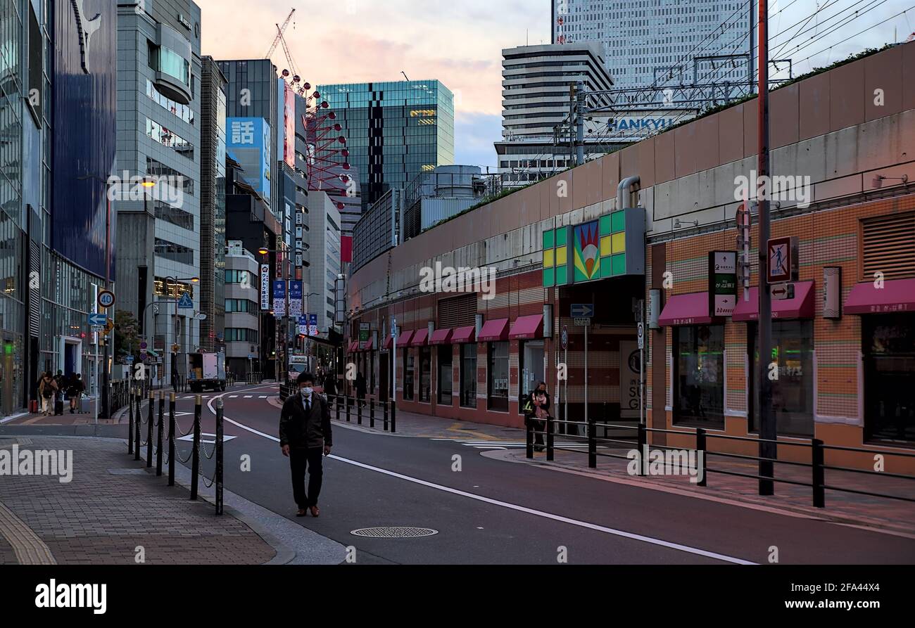 Curved line of buildings hi-res stock photography and images - Alamy