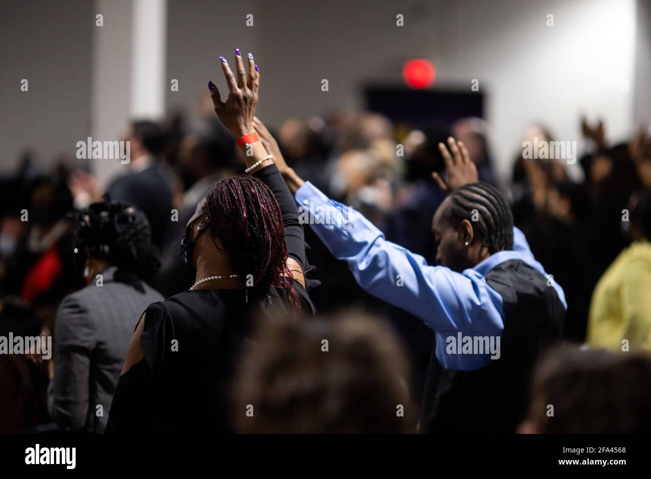 Community members pay their respects during the funeral of Daunte ...