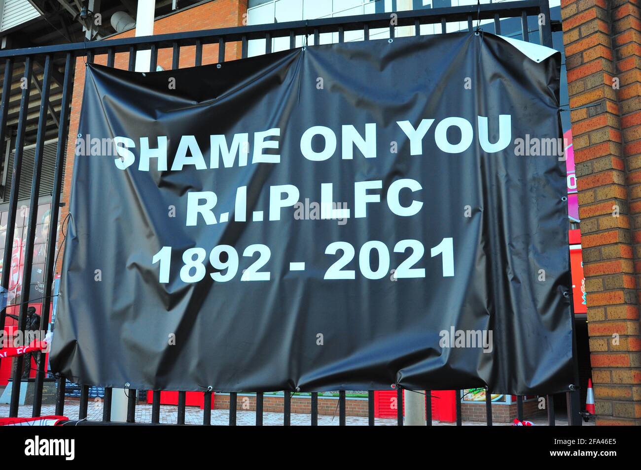 The liverpool crest on the gates at anfield hi-res stock photography ...
