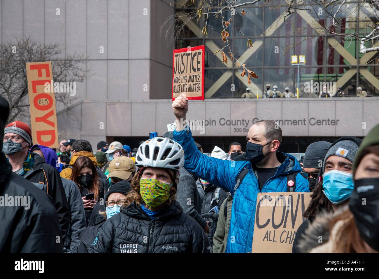 Minneapolis protests national guard hi-res stock photography and images ...