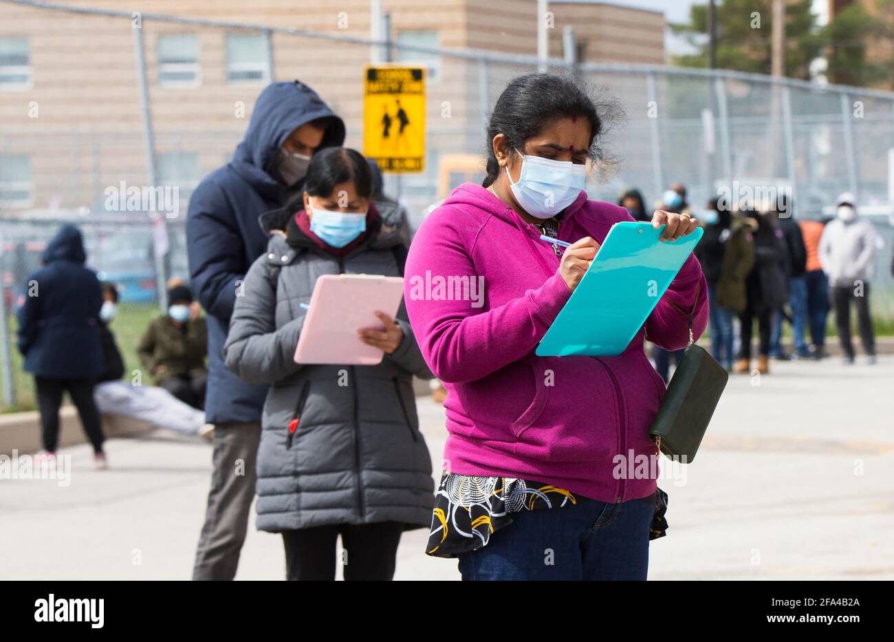 People fill out forms registration hi-res stock photography and images ...