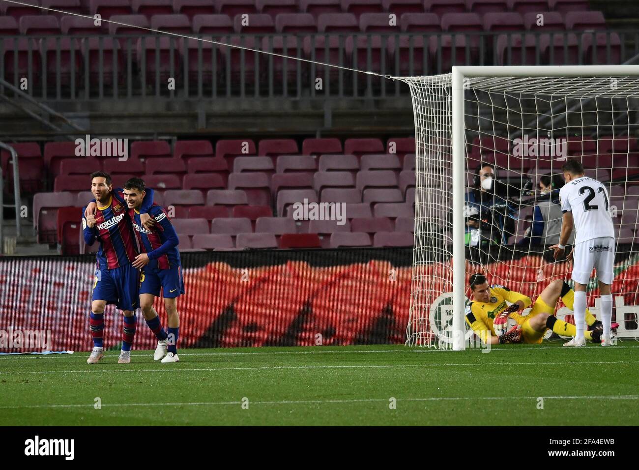 Celebrates pedri barcelona hi-res stock photography and images - Alamy