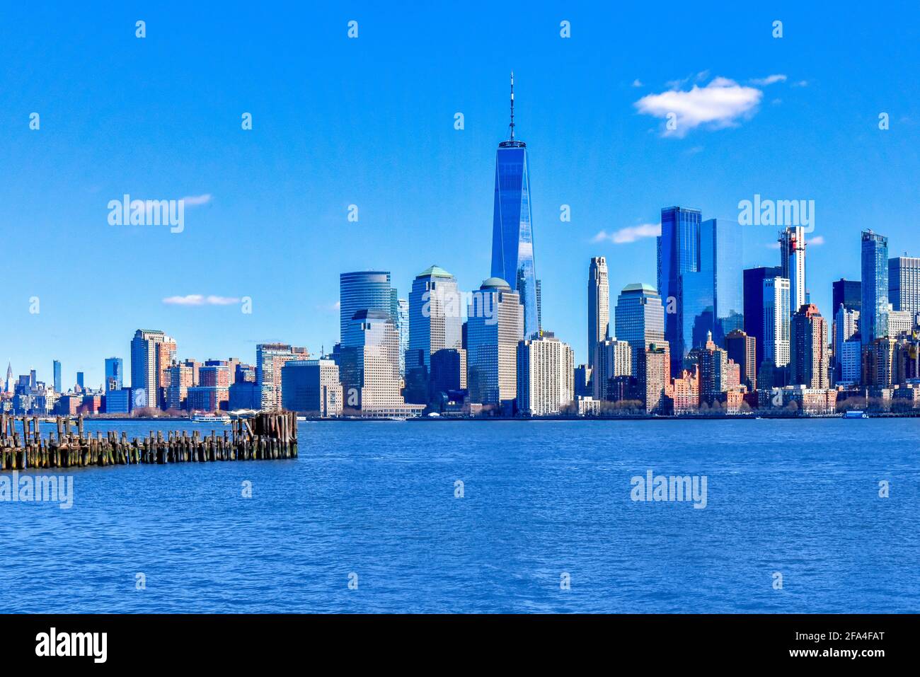 New york skyline day blue sky hi-res stock photography and images - Alamy