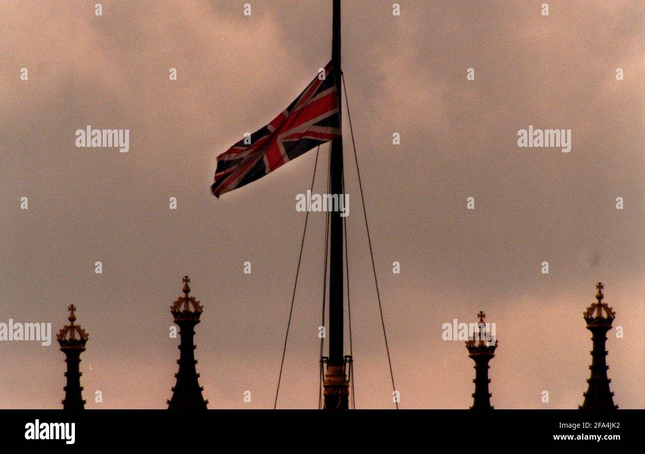 Princess Diana Death 31 August 1997THE UNION FLAG AT HALF MAST OVER THE ...