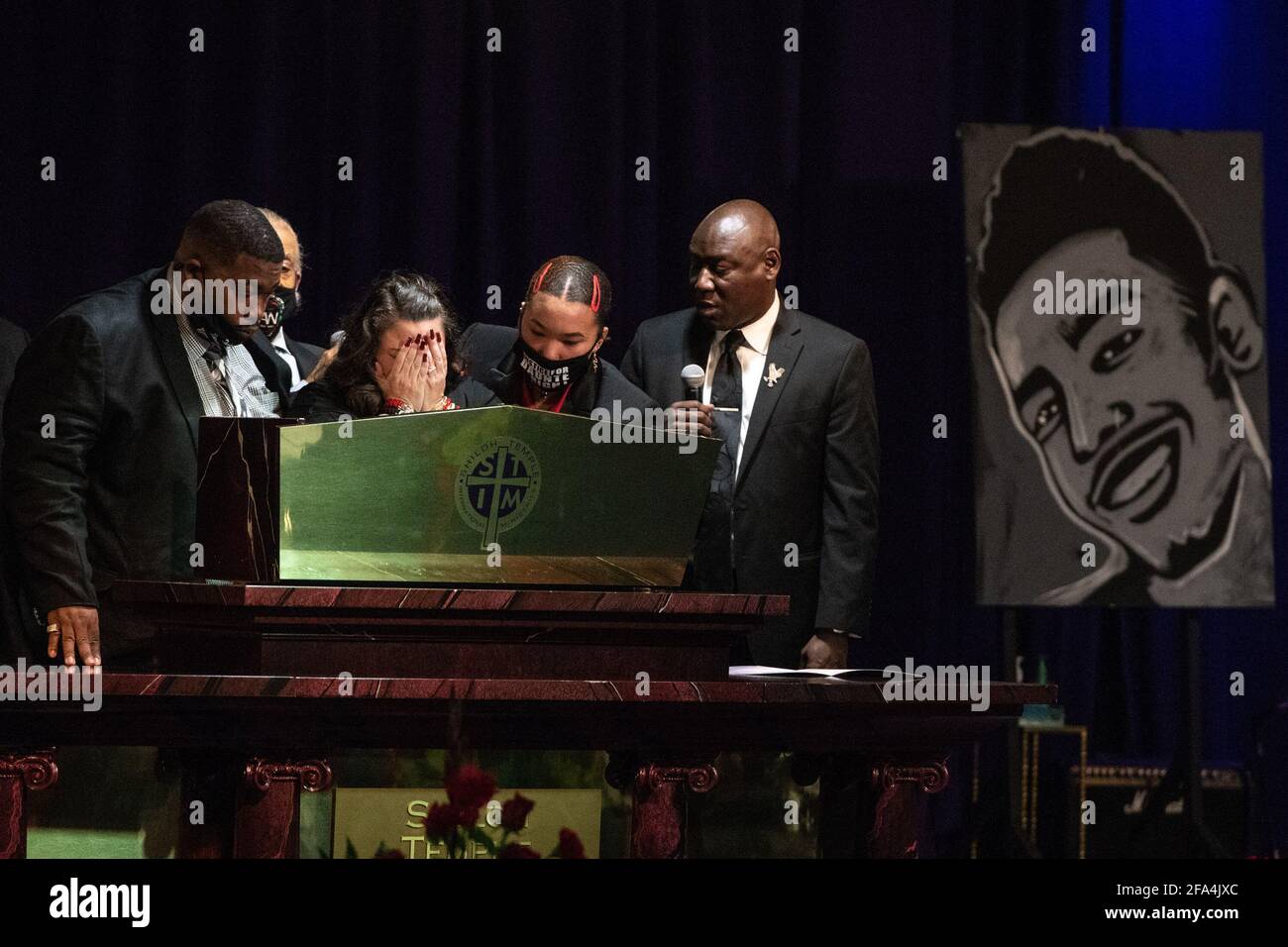 Daunte Wright's mother, Katie Wright speaks during his funeral inside ...