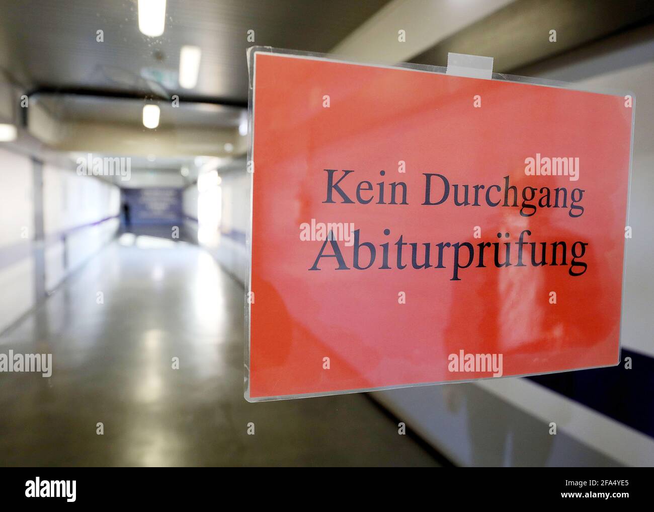 Kaarst, Germany. 23rd Apr, 2021. A sign with the inscription "No ...