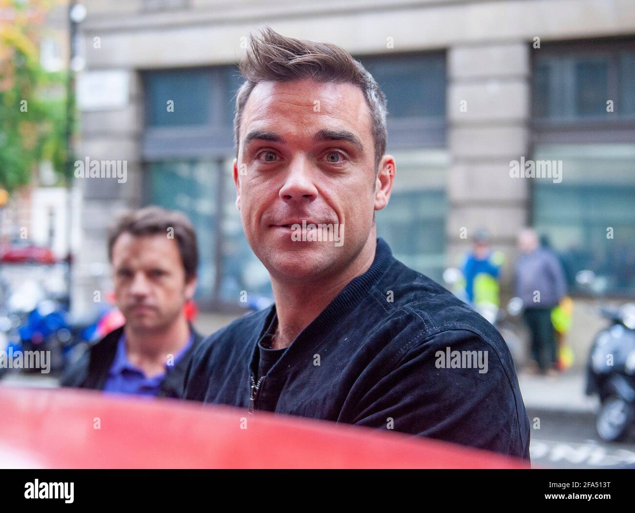 2010 robbie williams hi-res stock photography and images - Alamy