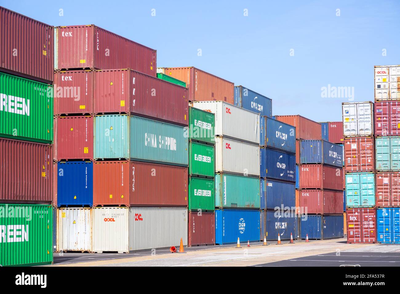 Stack containers port of felixstowe container pile hi-res stock ...