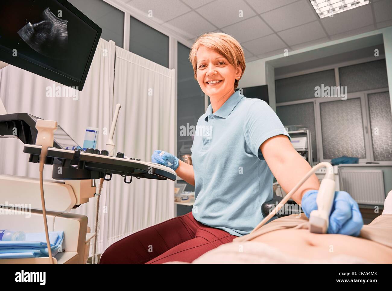 Gynecologist ultrasound hi-res stock photography and images - Alamy