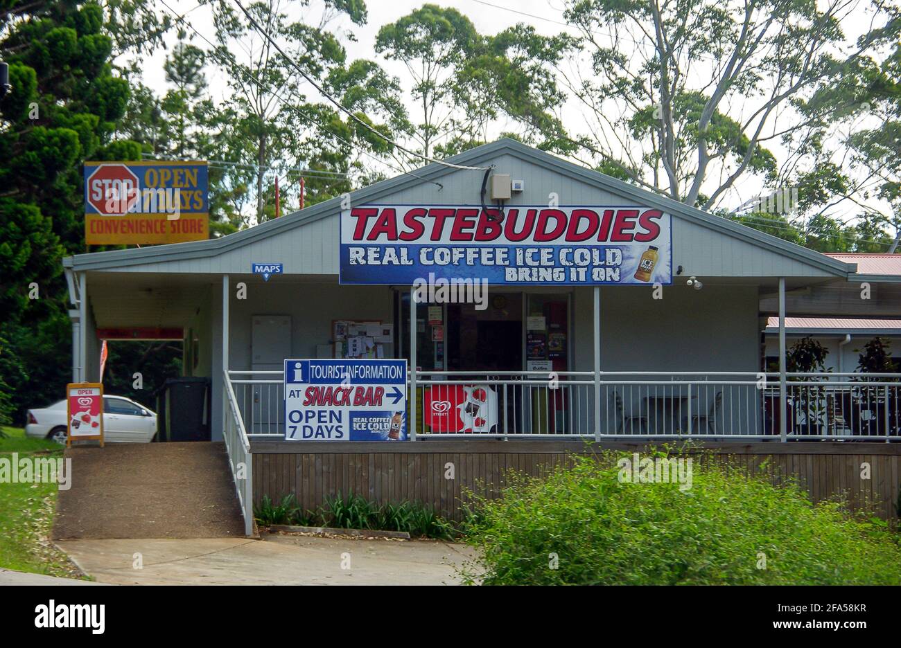 Local business Taste Buddies cafe and convenience store on Tamborine ...