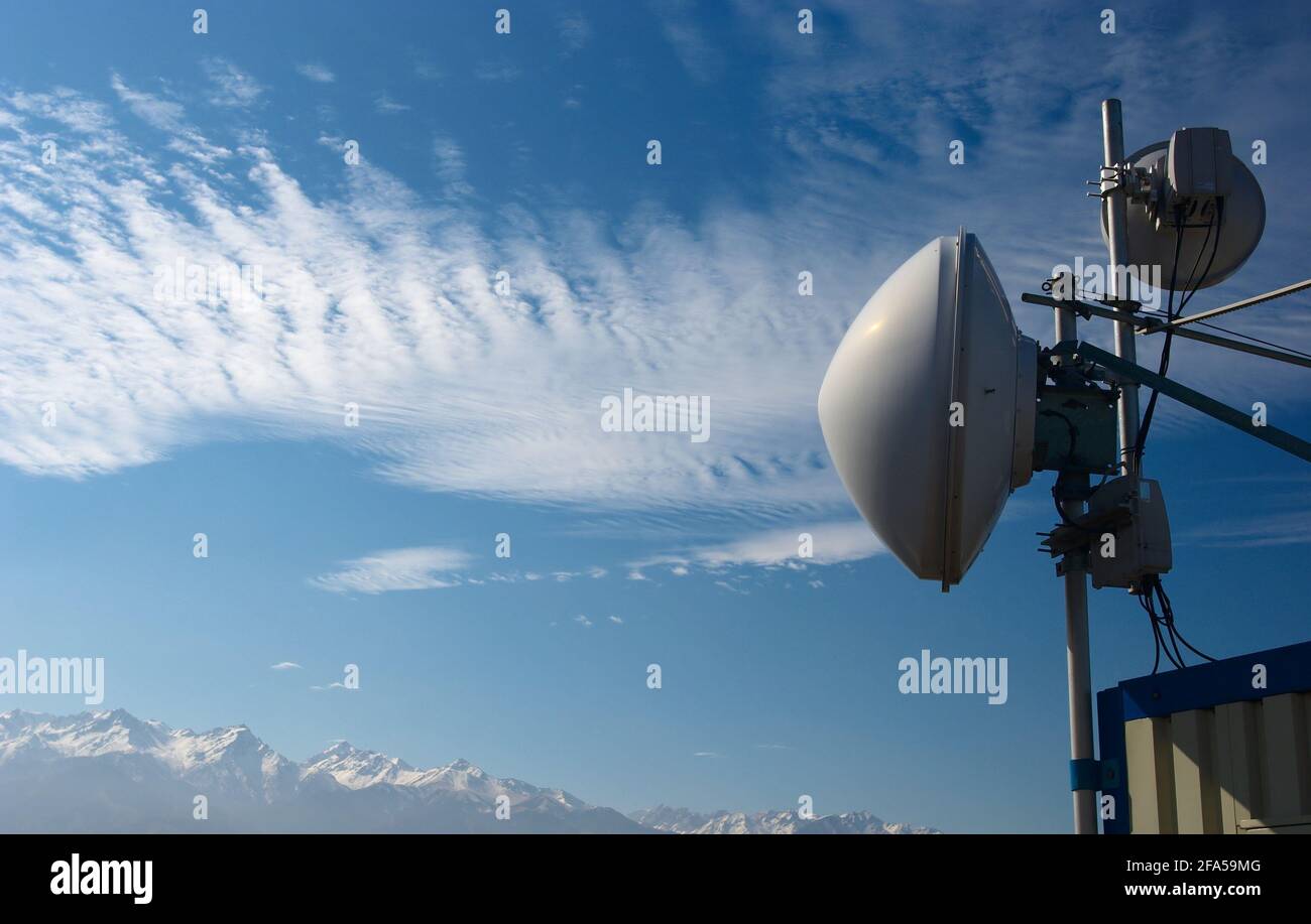 telecommunication device electromagnetic waves Stock Photo - Alamy