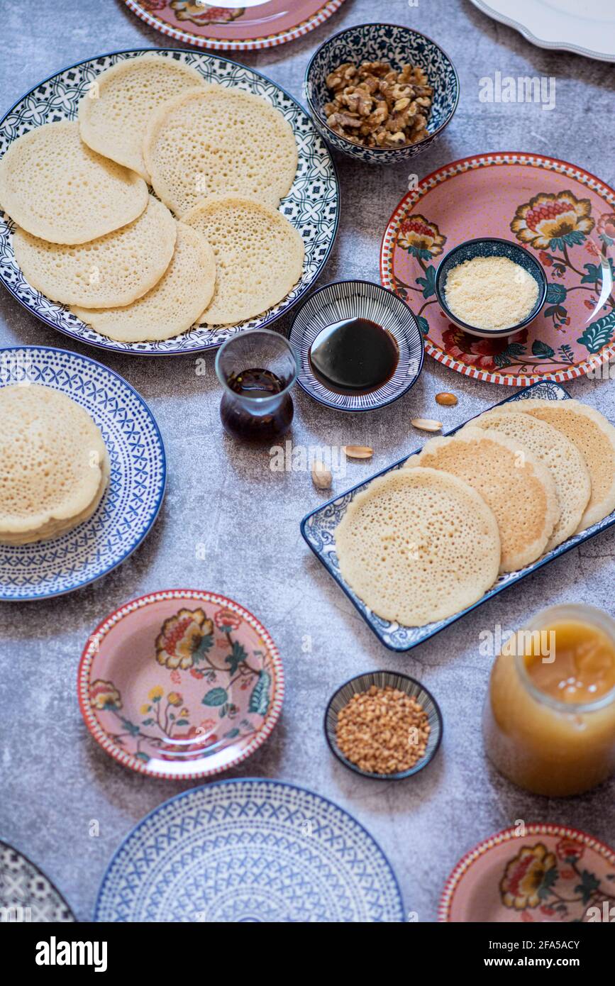 Beautiful traditional Moorish porcelain ceramic plates. illustrated ...